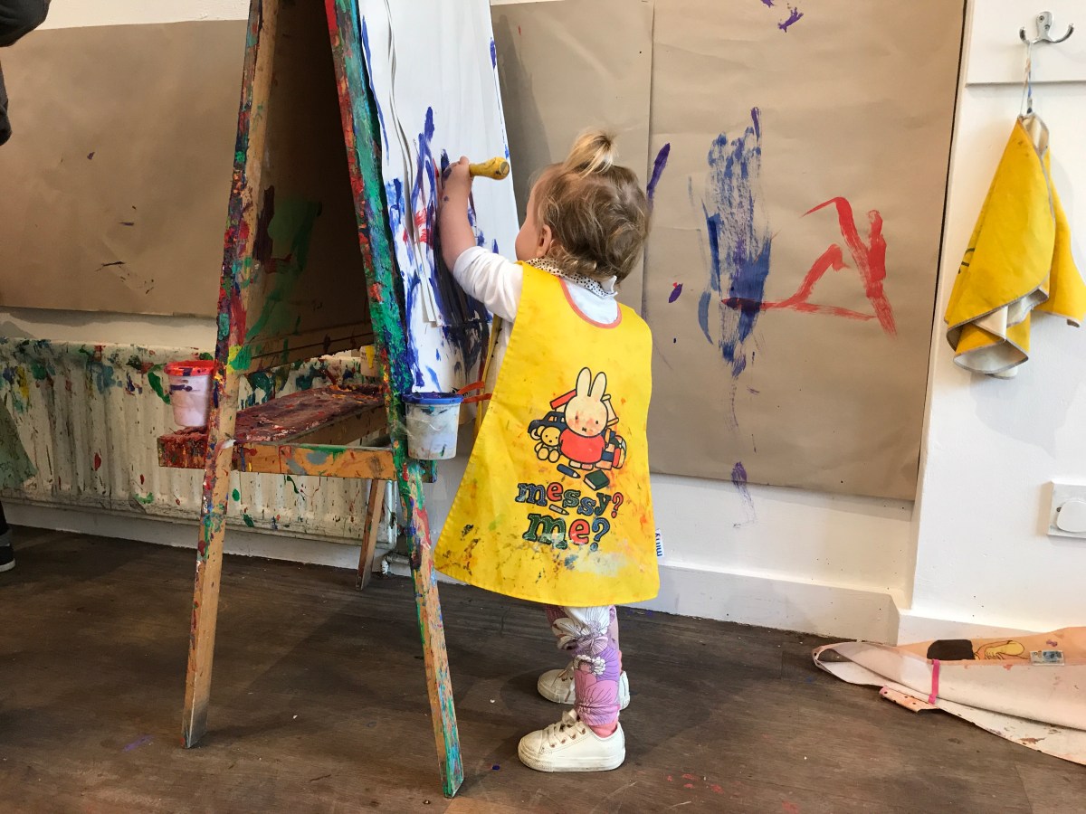 Liberate their inner Jackson Pollock at a Mini Picassos toddler art session